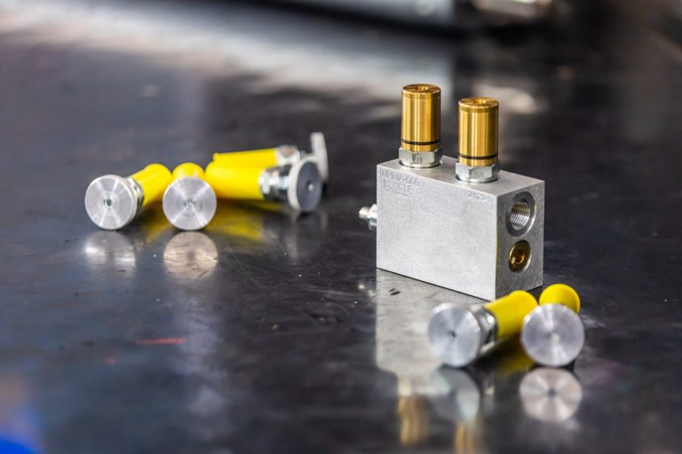 Hydraulic Servicing - Wolf Hydraulics